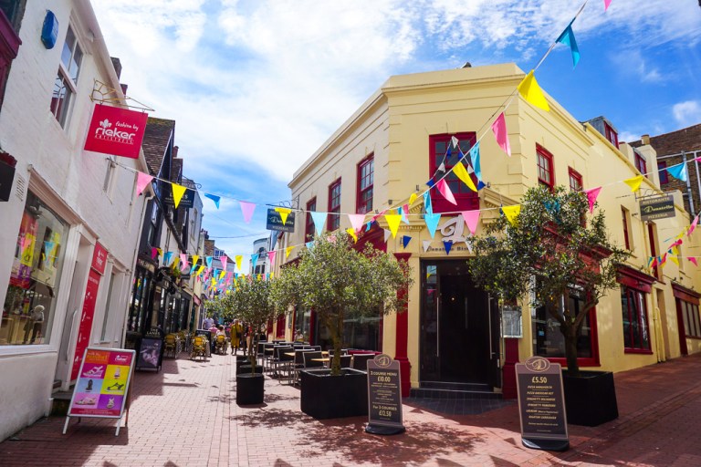 Travel Guide: Brighton, UK – GoTravelGlobal